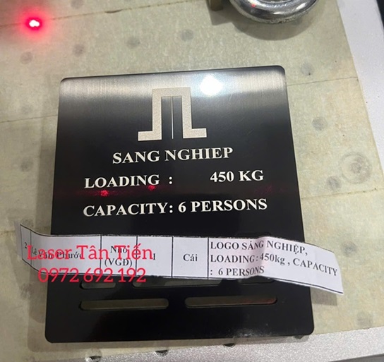 Máy khắc laser lên inox, máy khắc chữ, khắc logo lên inox